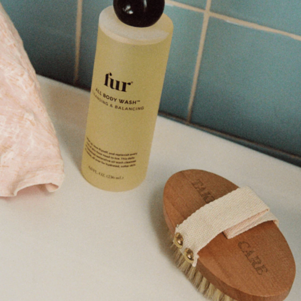 Dry Brushing 101: Benefits, How To Guide, and Dry Brushing Routine